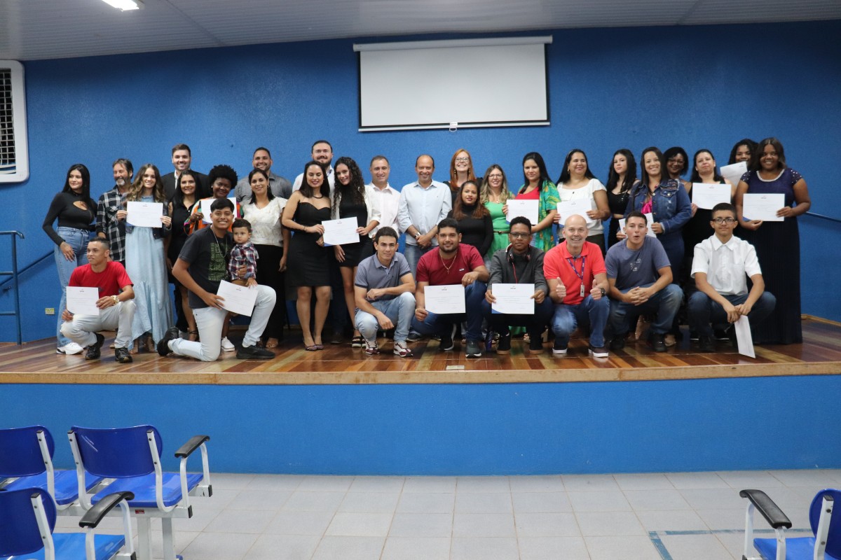 Prefeitura e Senac entregam 32 certificados - Prefeitura Municipal de Aguaí
